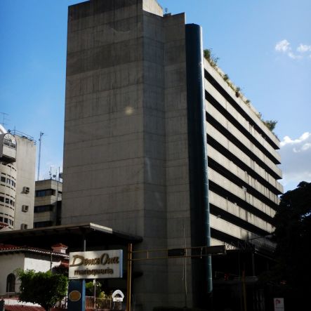 Leonel Requena García: Edificio IMPRES - #SOSBRUTALISM